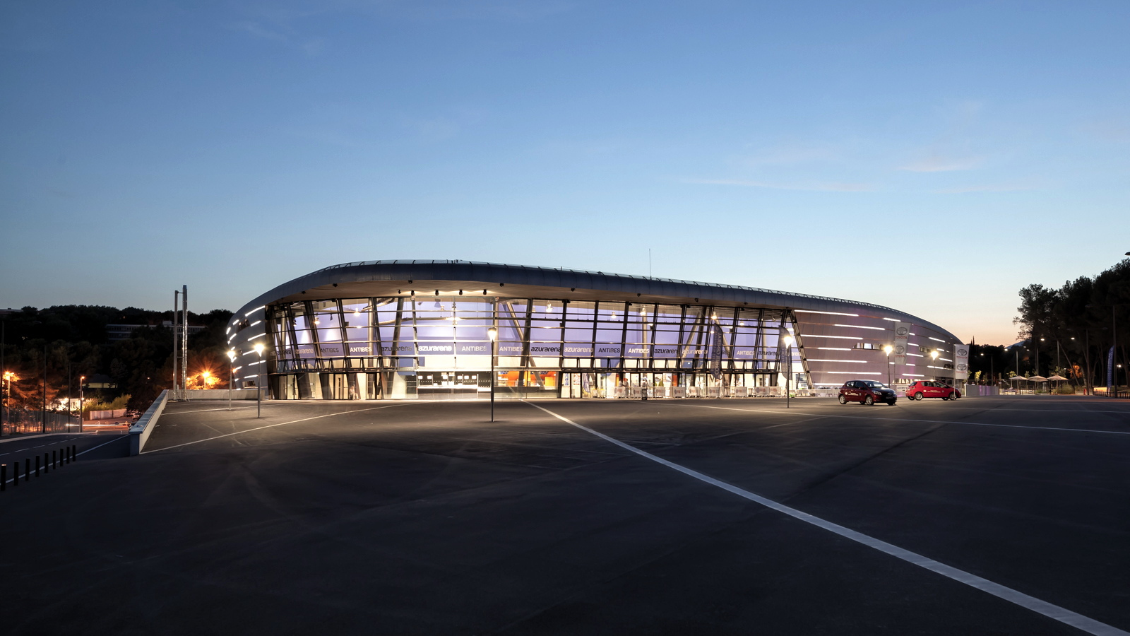 Azur Arena Antibes / Sporthalle von Auer und Weber in Frankreich ...